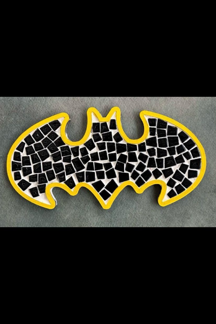 DIY Mosaic Batman – Young Artists Yard